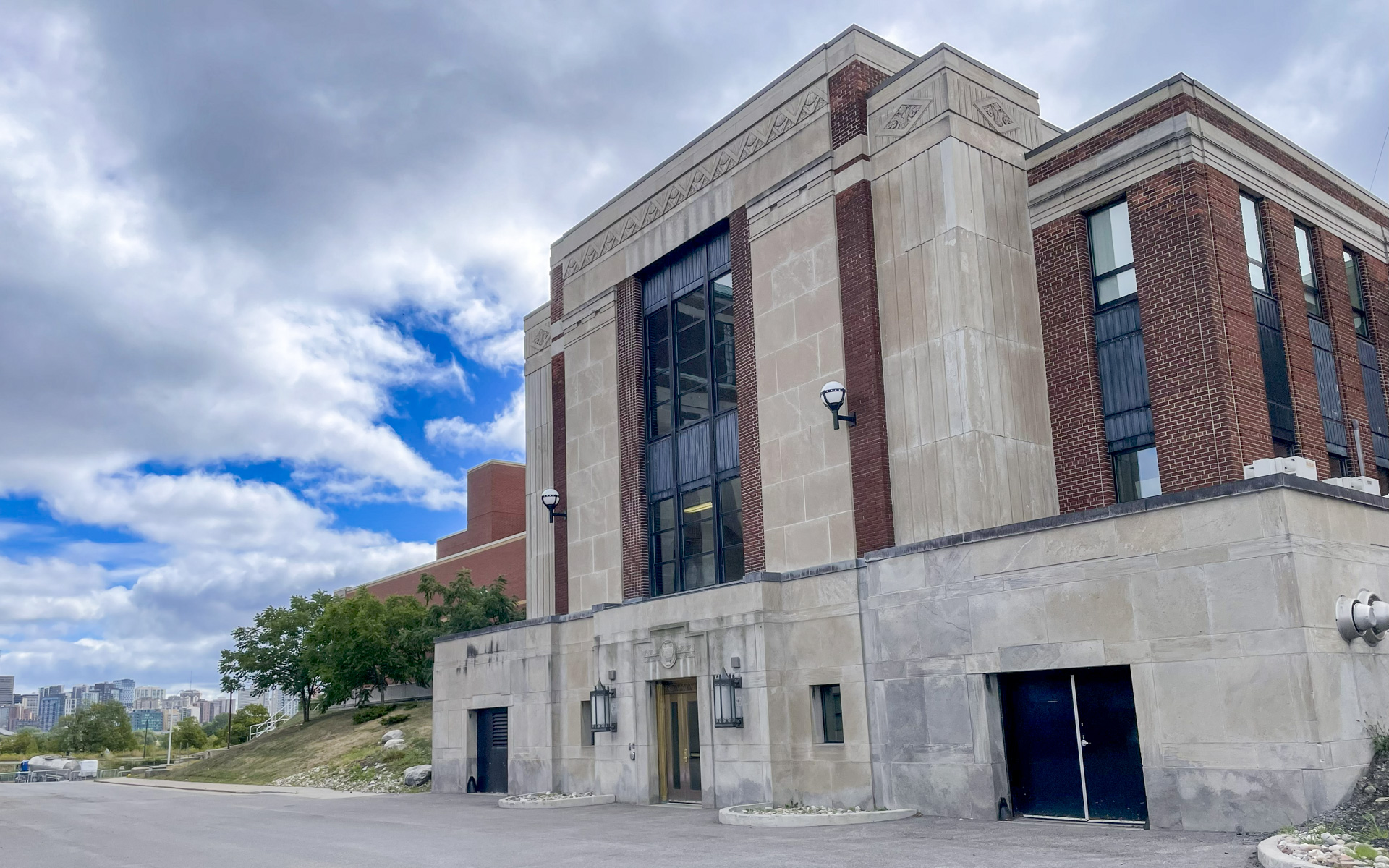 Dalcon Constructors Ltd. – PCL Canada | PCL Construction