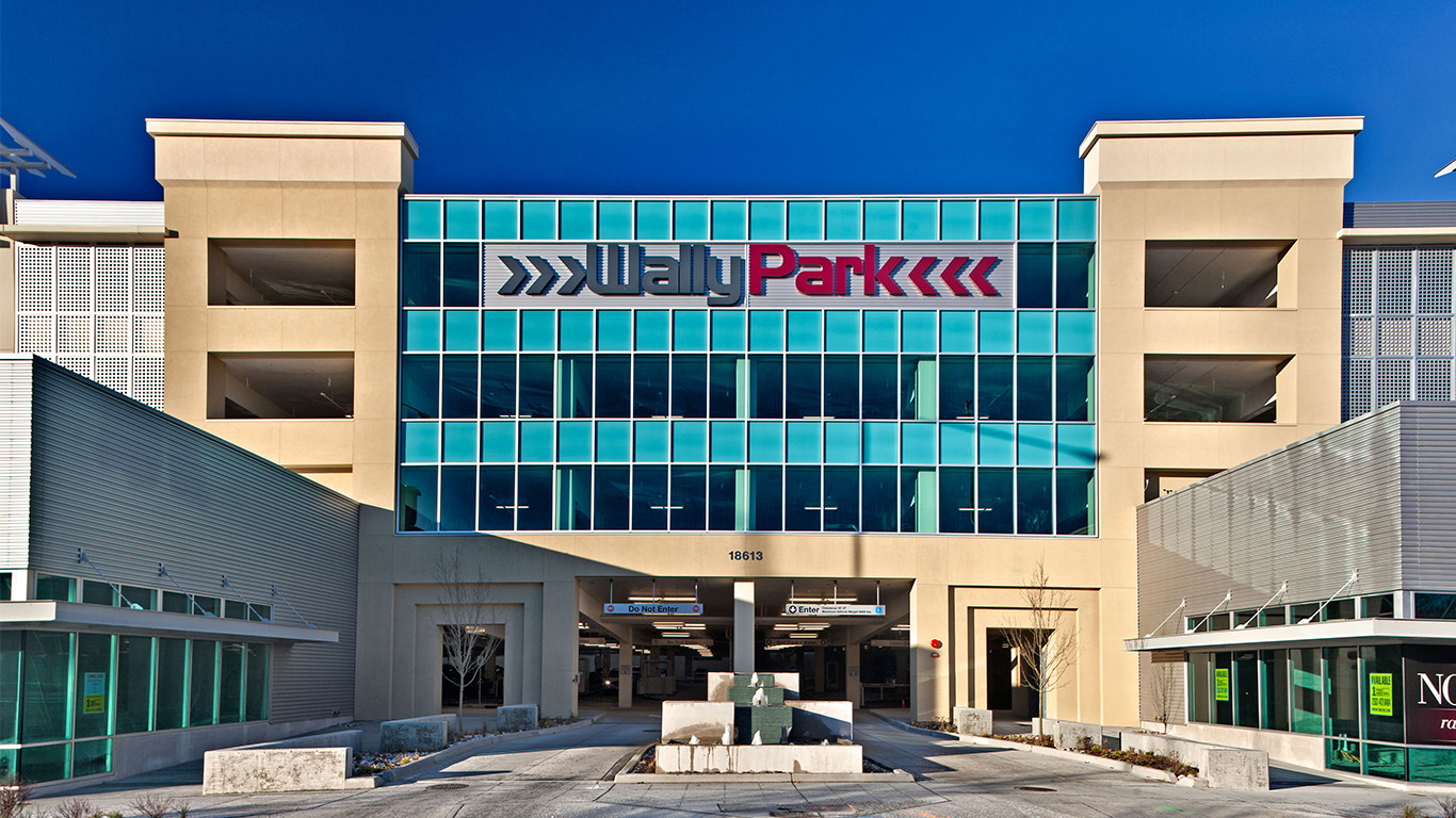 SeaTac WallyPark Parking Structure